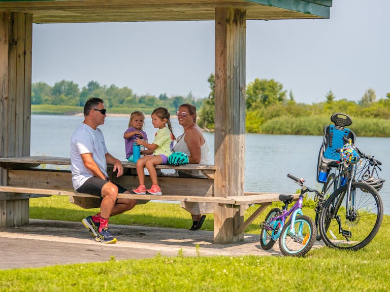 Parc régional des Îles-de-Saint-Timothée et plage | Ville de Salaberry ...